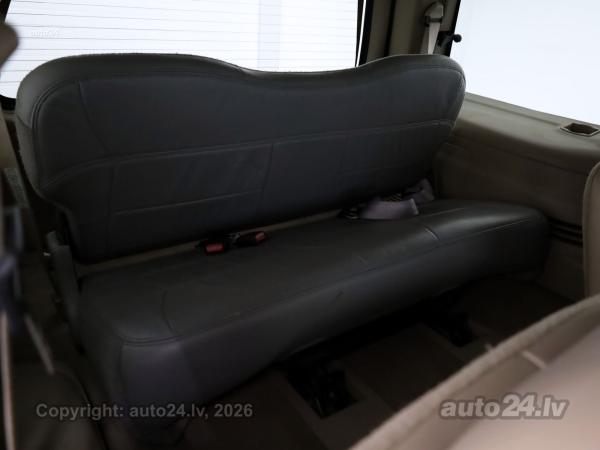 Lincoln Navigator 2000 Tallina, ar dzinēja tilpumu 5.40 L un nobraukumu 194 tūkst. km par 2499 €, foto 9 vietnē AUTOMOTO.COM.LV