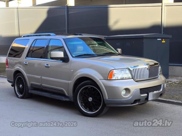 Lincoln Navigator 2004 Tallina, ar dzinēja tilpumu 5.40 L un nobraukumu 250 tūkst. km par 2999 €, foto 1 vietnē AUTOMOTO.COM.LV