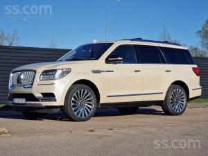 Lincoln Navigator 2018 Rīga, ar dzinēja tilpumu 3.50 L un nobraukumu 230 tūkst. km par 32500 €, foto 3 vietnē AUTOMOTO.COM.LV