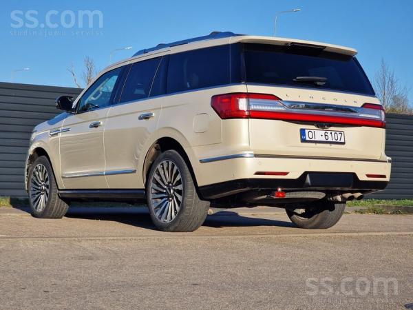Lincoln Navigator 2018 Rīga, ar dzinēja tilpumu 3.50 L un nobraukumu 230 tūkst. km par 32500 €, foto 3 vietnē AUTOMOTO.COM.LV