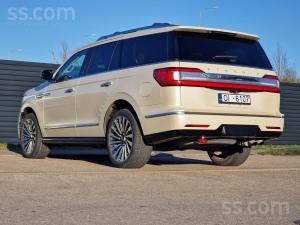 Lincoln Navigator 2018 Rīga, ar dzinēja tilpumu 3.50 L un nobraukumu 230 tūkst. km par 32500 €, foto 4 vietnē AUTOMOTO.COM.LV