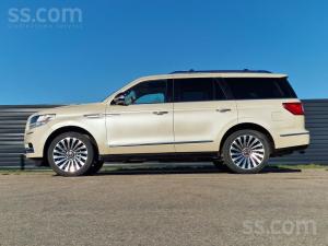 Lincoln Navigator 2018 Rīga, ar dzinēja tilpumu 3.50 L un nobraukumu 230 tūkst. km par 32500 €, foto 7 vietnē AUTOMOTO.COM.LV