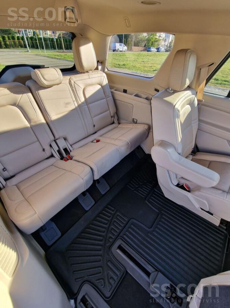 Lincoln Navigator 2018 Rīga, ar dzinēja tilpumu 3.50 L un nobraukumu 230 tūkst. km par 32500 €, foto 16 vietnē AUTOMOTO.COM.LV