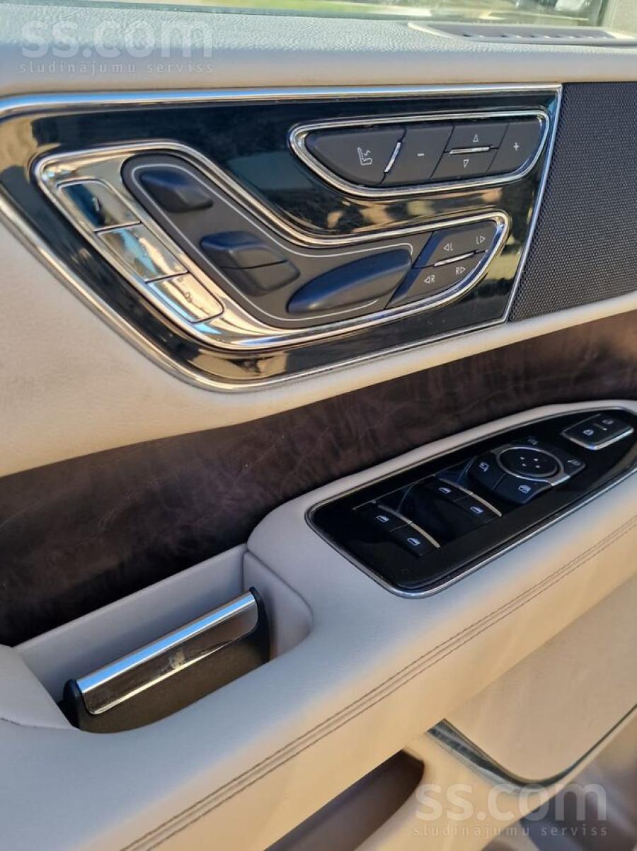 Lincoln Navigator 2018 Rīga, ar dzinēja tilpumu 3.50 L un nobraukumu 230 tūkst. km par 32500 €, foto 26 vietnē AUTOMOTO.COM.LV