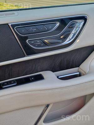 Lincoln Navigator 2018 Rīga, ar dzinēja tilpumu 3.50 L un nobraukumu 230 tūkst. km par 32500 €, foto 27 vietnē AUTOMOTO.COM.LV