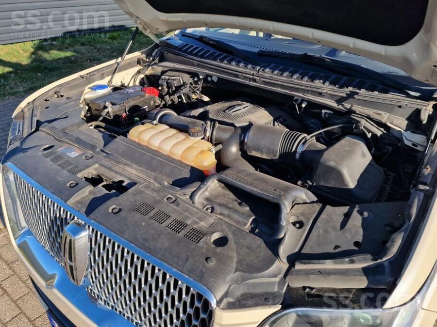 Lincoln Navigator 2018 Rīga, ar dzinēja tilpumu 3.50 L un nobraukumu 230 tūkst. km par 32500 €, foto 32 vietnē AUTOMOTO.COM.LV