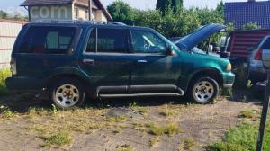 Green Lincoln Navigator 1998 in Riga, with an engine capacity of 5.40 L and mileage of 160 thousand km for 1500 €, photo  on AUTOMOTO.COM.LV