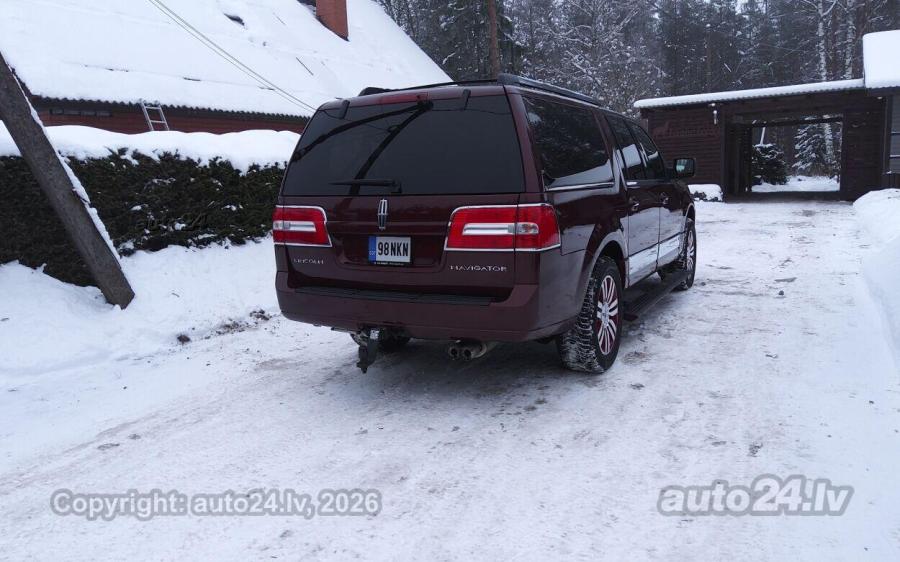 Sarkans Lincoln Navigator 2010 Tallina, ar dzinēja tilpumu 5.40 L un nobraukumu 237 tūkst. km par 13000 €, foto 17 vietnē AUTOMOTO.COM.LV
