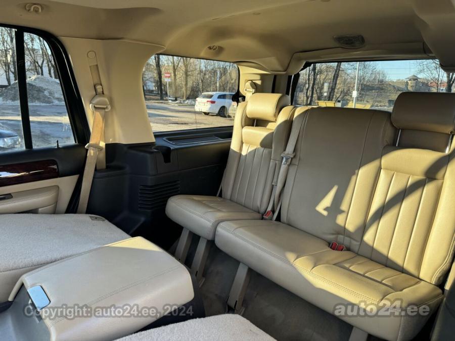 Lincoln Navigator 2005 Narva, ar dzinēja tilpumu 5.40 L un nobraukumu 323 tūkst. km par 4000 €, foto 13 vietnē AUTOMOTO.COM.LV