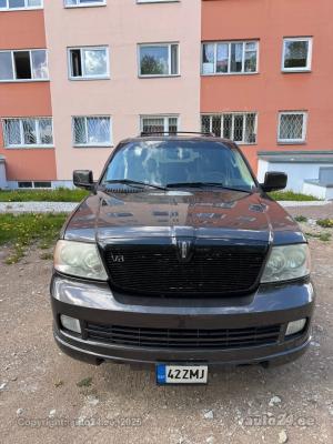 Lincoln Navigator 2005 Narva, ar dzinēja tilpumu 5.40 L un nobraukumu 323 tūkst. km par 4000 €, foto 16 vietnē AUTOMOTO.COM.LV