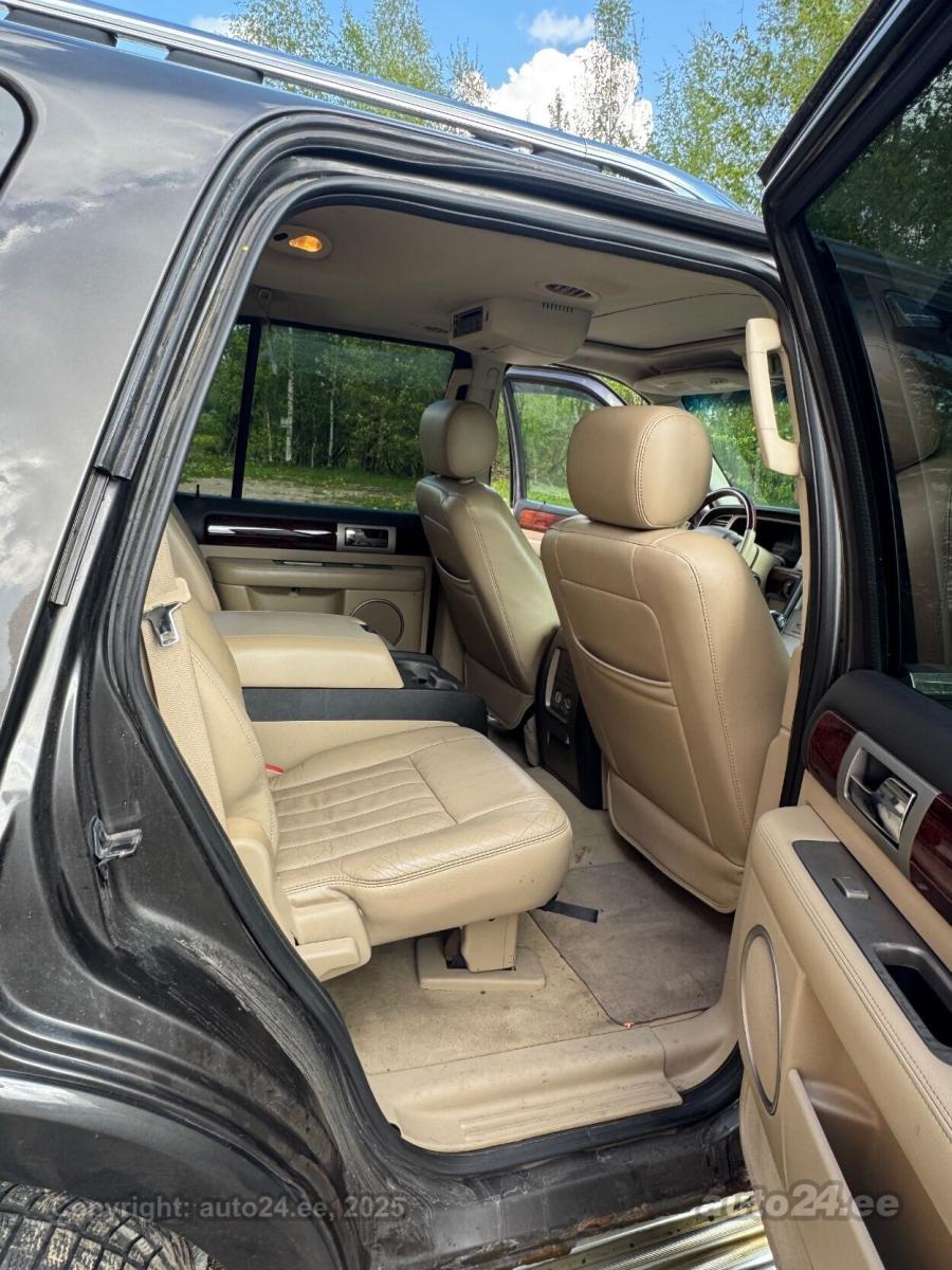 Lincoln Navigator 2005 Narva, ar dzinēja tilpumu 5.40 L un nobraukumu 323 tūkst. km par 4000 €, foto 22 vietnē AUTOMOTO.COM.LV