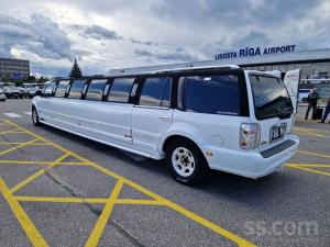 Balts Lincoln Navigator 1998 Rīga, ar dzinēja tilpumu 5.40 L un nobraukumu 129 tūkst. km par 13300 €, foto 4 vietnē AUTOMOTO.COM.LV