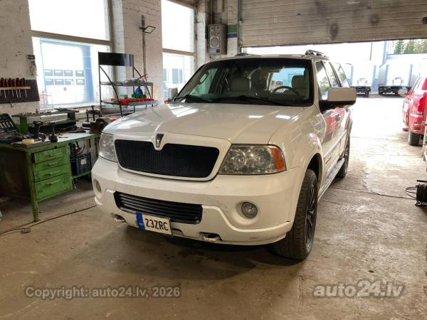 Balts Lincoln Navigator 2003 Pērnava, ar dzinēja tilpumu 5.40 L un nobraukumu 272 tūkst. km par 8500 €, foto 1 vietnē AUTOMOTO.COM.LV