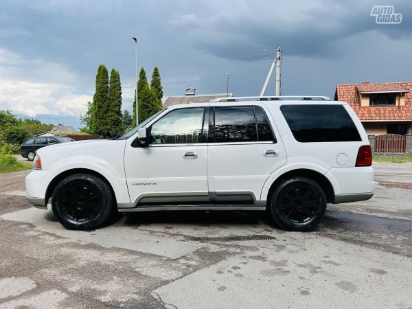 Balts Lincoln Navigator 2005 Klaipėda, ar dzinēja tilpumu 5.40 L un nobraukumu 270 tūkst. km par 4900 €, foto 9 vietnē AUTOMOTO.COM.LV
