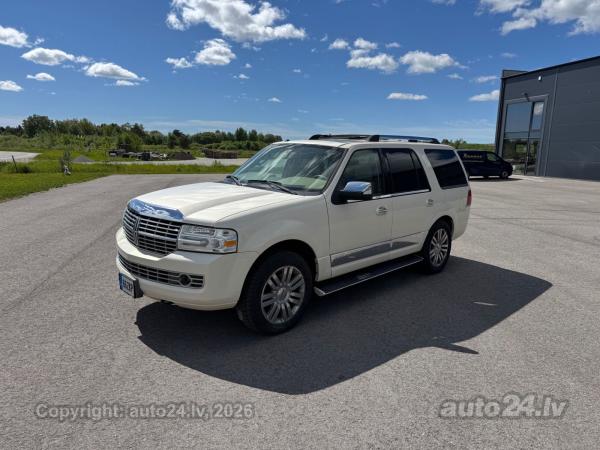 White Lincoln Navigator 2007 in Tallinn, with an engine capacity of 5.40 L and mileage of 326 thousand km for 6900 €, photo 1 on AUTOMOTO.COM.LV