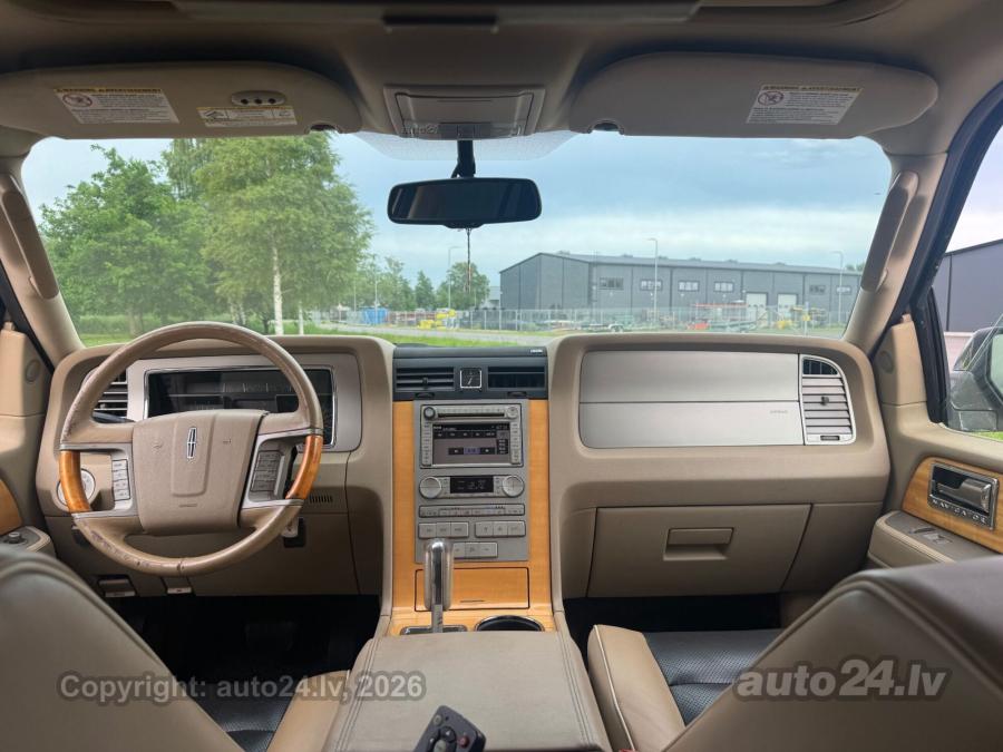 Balts Lincoln Navigator 2007 Tallina, ar dzinēja tilpumu 5.40 L un nobraukumu 326 tūkst. km par 6900 €, foto 6 vietnē AUTOMOTO.COM.LV