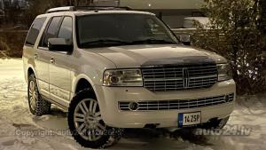 Balts Lincoln Navigator 2012 Tallina, ar dzinēja tilpumu 5.40 L un nobraukumu 0 tūkst. km par 12999 €, foto  vietnē AUTOMOTO.COM.LV