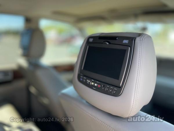 Balts Lincoln Navigator 2012 Tallina, ar dzinēja tilpumu 5.40 L un nobraukumu 0 tūkst. km par 12999 €, foto 5 vietnē AUTOMOTO.COM.LV
