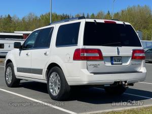 Balts Lincoln Navigator 2012 Tallina, ar dzinēja tilpumu 5.40 L un nobraukumu 0 tūkst. km par 12999 €, foto 3 vietnē AUTOMOTO.COM.LV