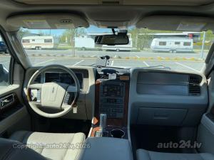 Balts Lincoln Navigator 2012 Tallina, ar dzinēja tilpumu 5.40 L un nobraukumu 0 tūkst. km par 12999 €, foto 4 vietnē AUTOMOTO.COM.LV