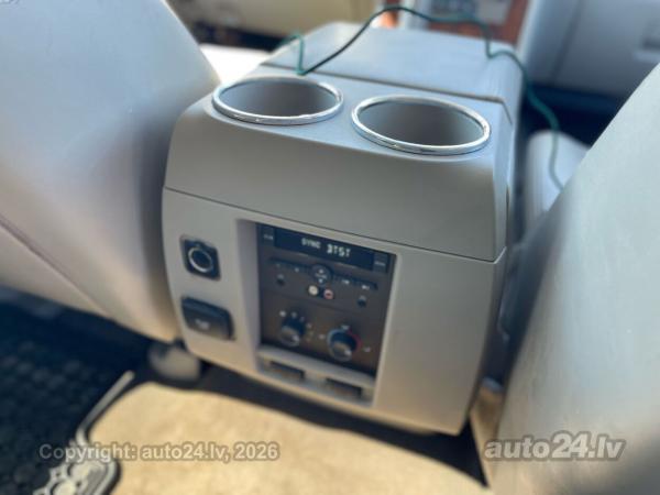 Balts Lincoln Navigator 2012 Tallina, ar dzinēja tilpumu 5.40 L un nobraukumu 0 tūkst. km par 12999 €, foto 6 vietnē AUTOMOTO.COM.LV