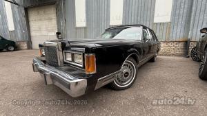 Black Lincoln town-car 1988 in Tartu, with an engine capacity of 5.00 L and mileage of 160 thousand km for 12000 €, photo 3 on AUTOMOTO.COM.LV