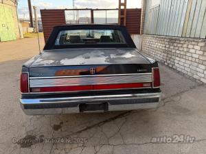 Black Lincoln town-car 1988 in Tartu, with an engine capacity of 5.00 L and mileage of 160 thousand km for 12000 €, photo 6 on AUTOMOTO.COM.LV