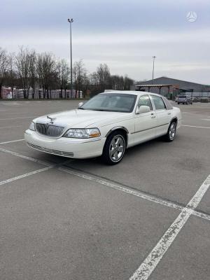 White Lincoln town-car 2007 in Kaunas, with an engine capacity of 4.60 L and mileage of 312 thousand km for 5500 €, photo 3 on AUTOMOTO.COM.LV