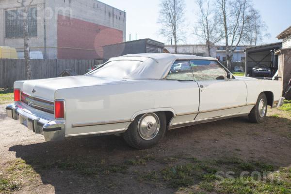 White Lincoln town-car 1979 in Liepaja, with an engine capacity of 6.60 L and mileage of 37 thousand km for 12000 €, photo 3 on AUTOMOTO.COM.LV