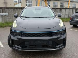Melns Lynk & Co 01 2021 Viļņa, ar dzinēja tilpumu 1.50 L un nobraukumu 99 tūkst. km par 17800 €, foto 5 vietnē AUTOMOTO.COM.LV