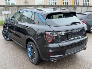 Melns Lynk & Co 01 2021 Viļņa, ar dzinēja tilpumu 1.50 L un nobraukumu 99 tūkst. km par 17800 €, foto 13 vietnē AUTOMOTO.COM.LV