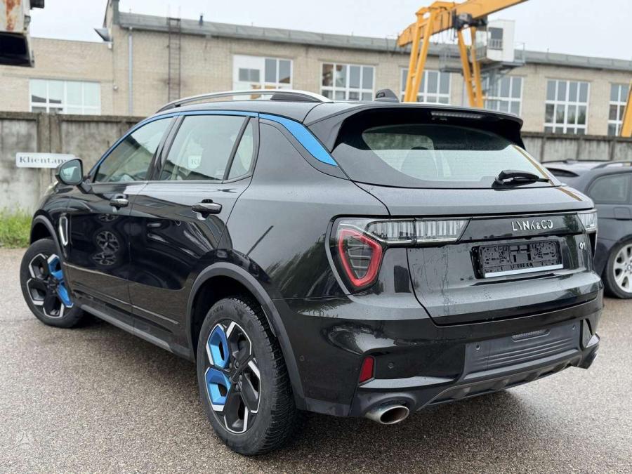 Melns Lynk & Co 01 2021 Viļņa, ar dzinēja tilpumu 1.50 L un nobraukumu 99 tūkst. km par 17800 €, foto 14 vietnē AUTOMOTO.COM.LV