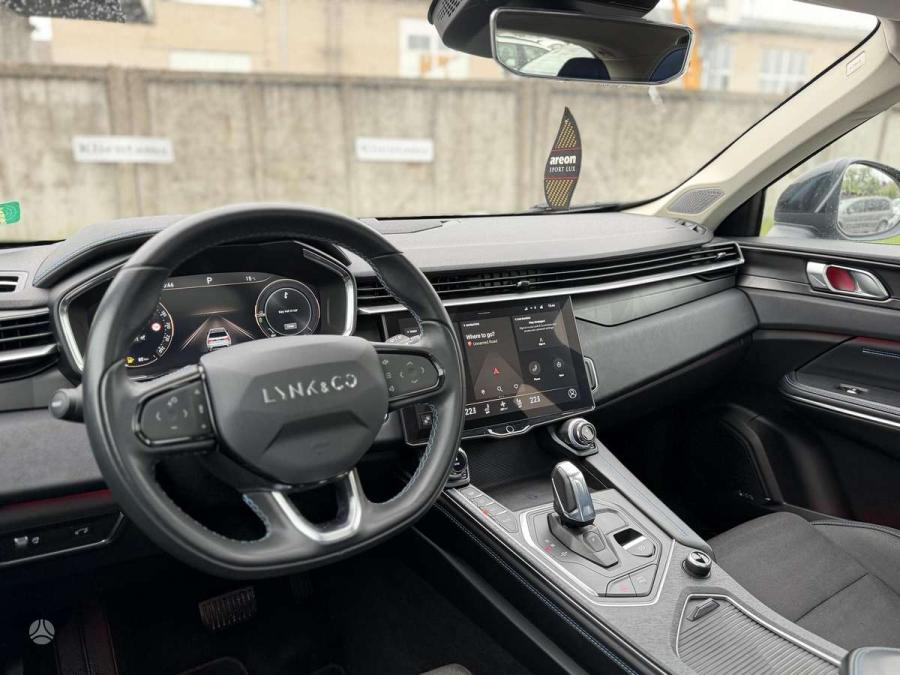 Melns Lynk & Co 01 2021 Viļņa, ar dzinēja tilpumu 1.50 L un nobraukumu 99 tūkst. km par 17800 €, foto 19 vietnē AUTOMOTO.COM.LV