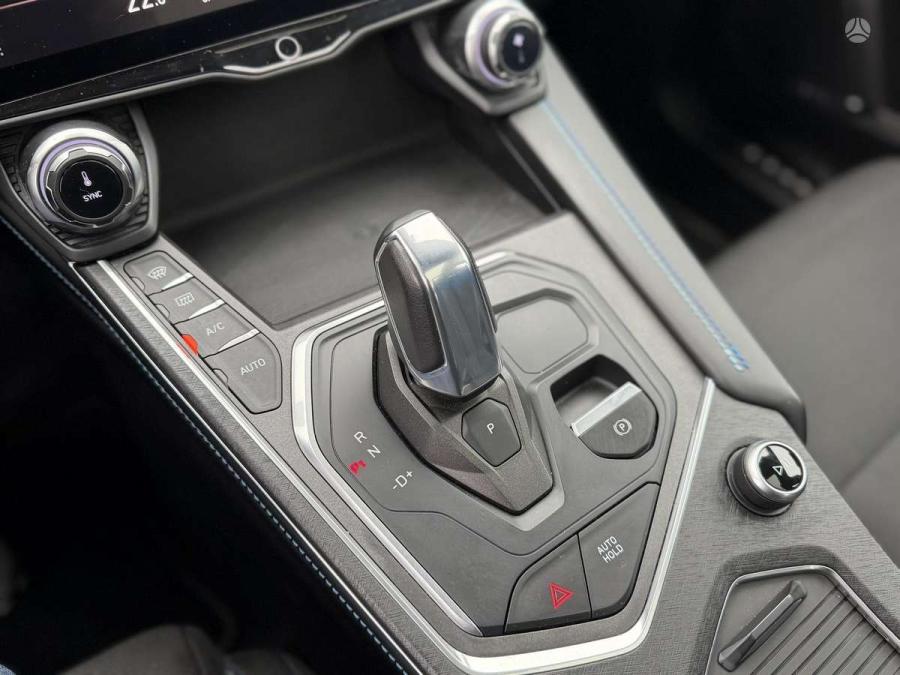 Melns Lynk & Co 01 2021 Viļņa, ar dzinēja tilpumu 1.50 L un nobraukumu 99 tūkst. km par 17800 €, foto 24 vietnē AUTOMOTO.COM.LV