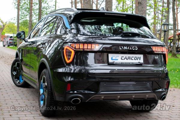 Black Lynk & Co 01 2022 in Tallinn, with an engine capacity of 1.50 L and mileage of 28 thousand km for 24980 €, photo 6 on AUTOMOTO.COM.LV