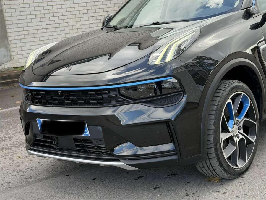 Черный Lynk & Co 01 2022 в Таураге, объемом двигателя 1.48 л и пробегом 70 тыс. км за 18500 €, фото 3 на AUTOMOTO.COM.LV