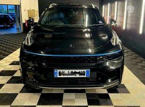 Black Lynk & Co 01 2023 in Taurage, with an engine capacity of 1.48 L and mileage of 122 thousand km for 17000 €, photo 7 on AUTOMOTO.COM.LV