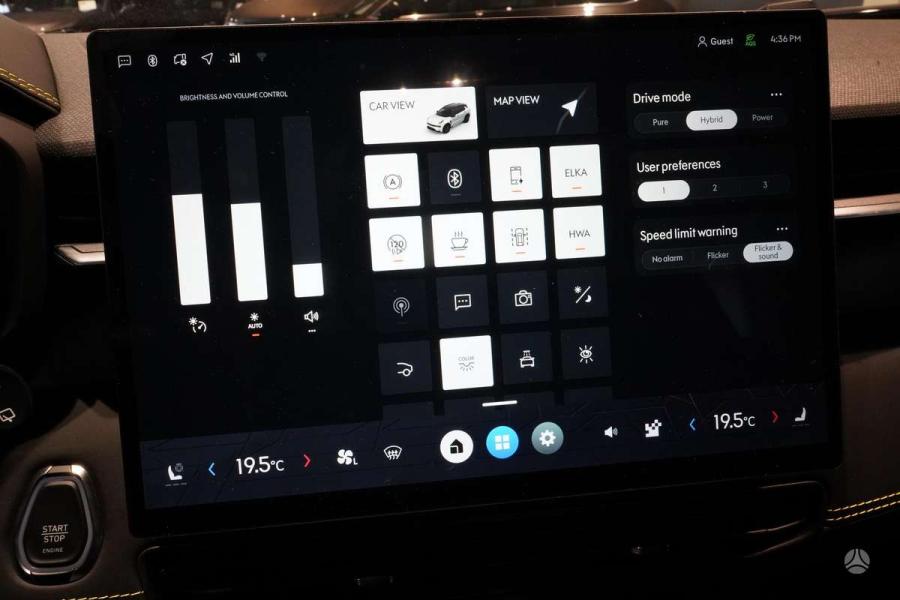 Black Lynk & Co 01 2026 in Vilnius, with an engine capacity of 1.50 L and mileage of 10 thousand km for 33200 €, photo 19 on AUTOMOTO.COM.LV