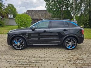 Black Lynk & Co 01 2022 in Tallinn, with an engine capacity of 1.50 L and mileage of 77 thousand km for 24990 €, photo 4 on AUTOMOTO.COM.LV