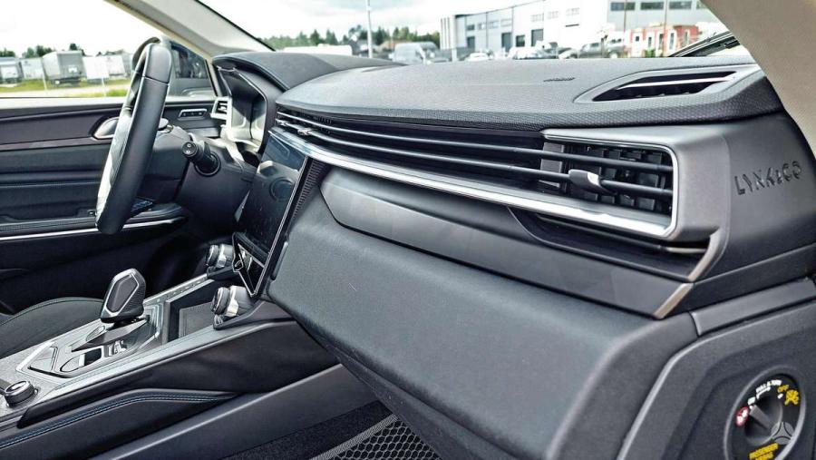 Zils Lynk & Co 01 2022 Viļņa, ar dzinēja tilpumu 1.48 L un nobraukumu 132 tūkst. km par 17990 €, foto 36 vietnē AUTOMOTO.COM.LV