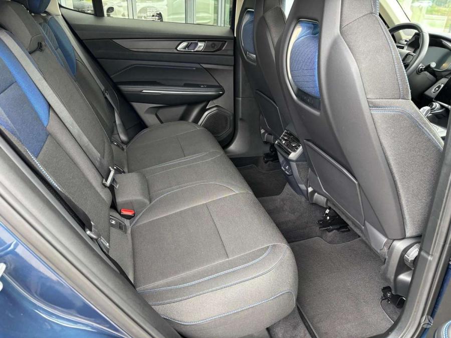 Blue Lynk & Co 01 2025 in Vilnius, with an engine capacity of 1.48 L and mileage of 58 thousand km for 24900 €, photo 7 on AUTOMOTO.COM.LV