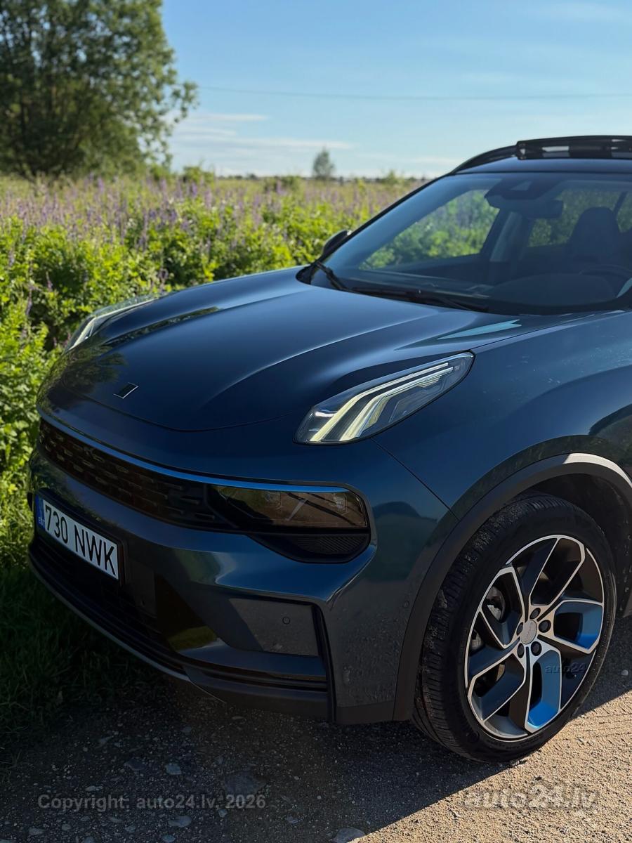 Zils Lynk & Co 01 2022 Tallina, ar dzinēja tilpumu 1.50 L un nobraukumu 89 tūkst. km par 24500 €, foto 5 vietnē AUTOMOTO.COM.LV