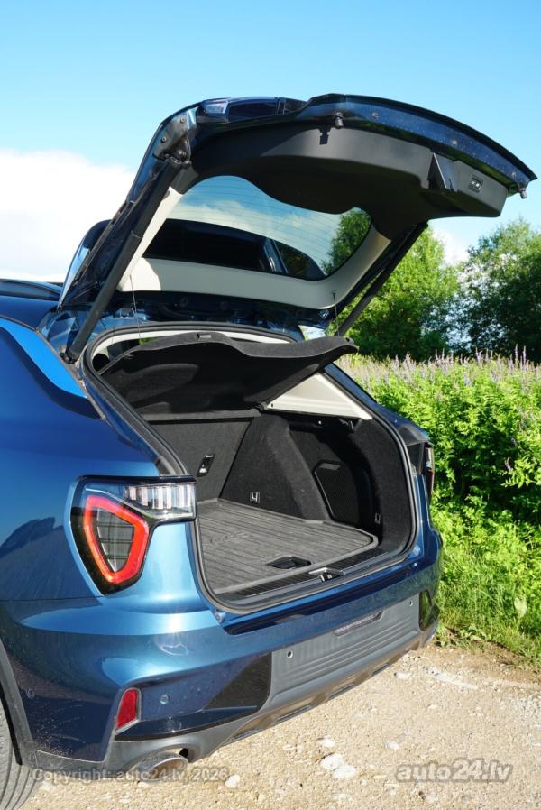 Blue Lynk & Co 01 2022 in Tallinn, with an engine capacity of 1.50 L and mileage of 89 thousand km for 24500 €, photo 7 on AUTOMOTO.COM.LV