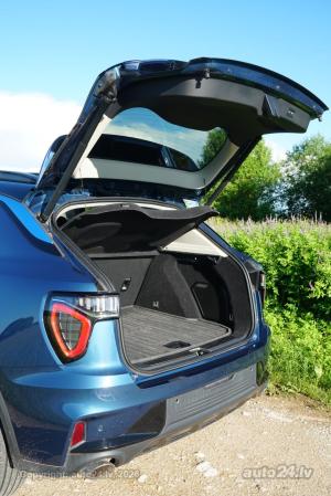 Zils Lynk & Co 01 2022 Tallina, ar dzinēja tilpumu 1.50 L un nobraukumu 89 tūkst. km par 24500 €, foto 8 vietnē AUTOMOTO.COM.LV