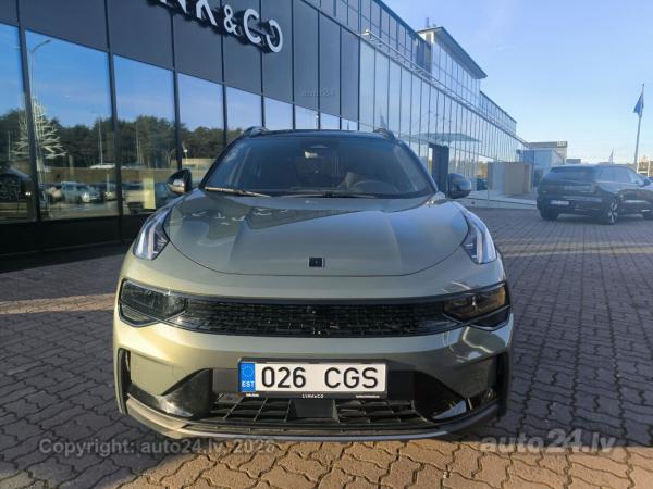 Lynk & Co 01 2025 in Tallinn, with an engine capacity of 1.50 L and mileage of 13 thousand km for 35900 €, photo 1 on AUTOMOTO.COM.LV