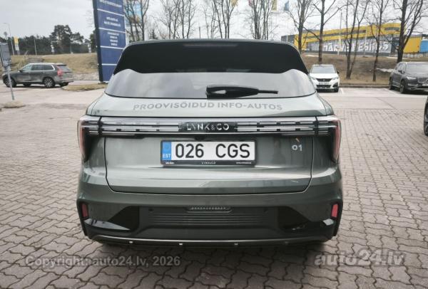 Lynk & Co 01 2025 Tallina, ar dzinēja tilpumu 1.50 L un nobraukumu 13 tūkst. km par 35900 €, foto 5 vietnē AUTOMOTO.COM.LV