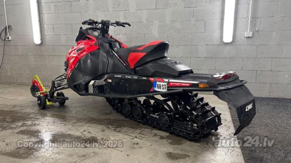 Sarkans LYNX Rave 2013 Tallina, ar dzinēja tilpumu 0.59 L un nobraukumu 8 tūkst. km par 5299 €, foto 2 vietnē AUTOMOTO.COM.LV