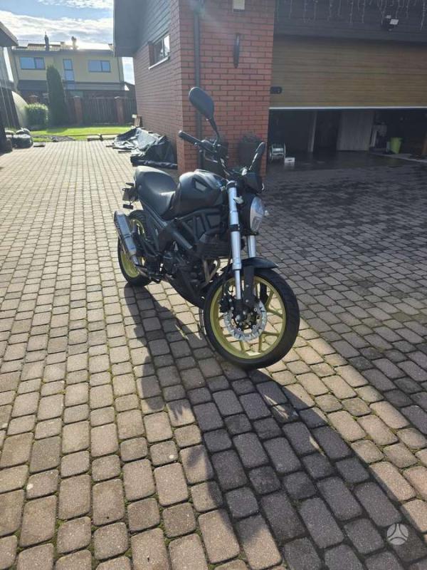 Black Magpower Bombers 2023 in Klaipeda, with an engine capacity of 50.00 L and mileage of 9 thousand km for 1299 €, photo 2 on AUTOMOTO.COM.LV