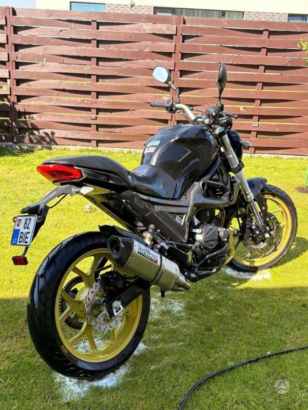 Black Magpower Bombers 2023 in Klaipeda, with an engine capacity of 50.00 L and mileage of 9 thousand km for 1299 €, photo 6 on AUTOMOTO.COM.LV
