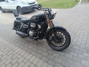 Melns Magpower Stunt 2023 Kauņa, ar dzinēja tilpumu 0.13 L un nobraukumu 11 tūkst. km par 1600 €, foto  vietnē AUTOMOTO.COM.LV